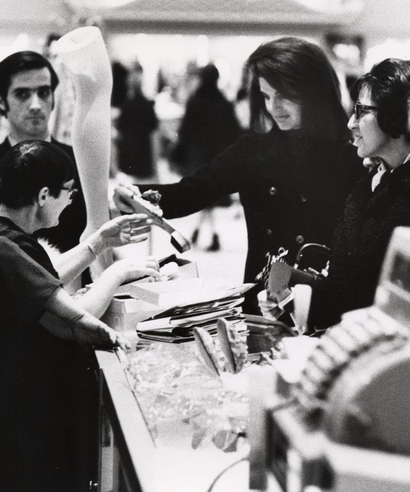 Bonwit Teller & Co. el gran almacén que expuso la primera obra pop de ...