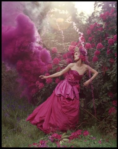 La excentricidad de Tim Walker hace brillar a Vogue | Fahrenheit Magazine