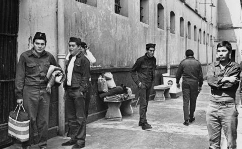 Lecumberri: La cárcel que encerró a Revueltas y Siqueiros | Fahrenheit ...