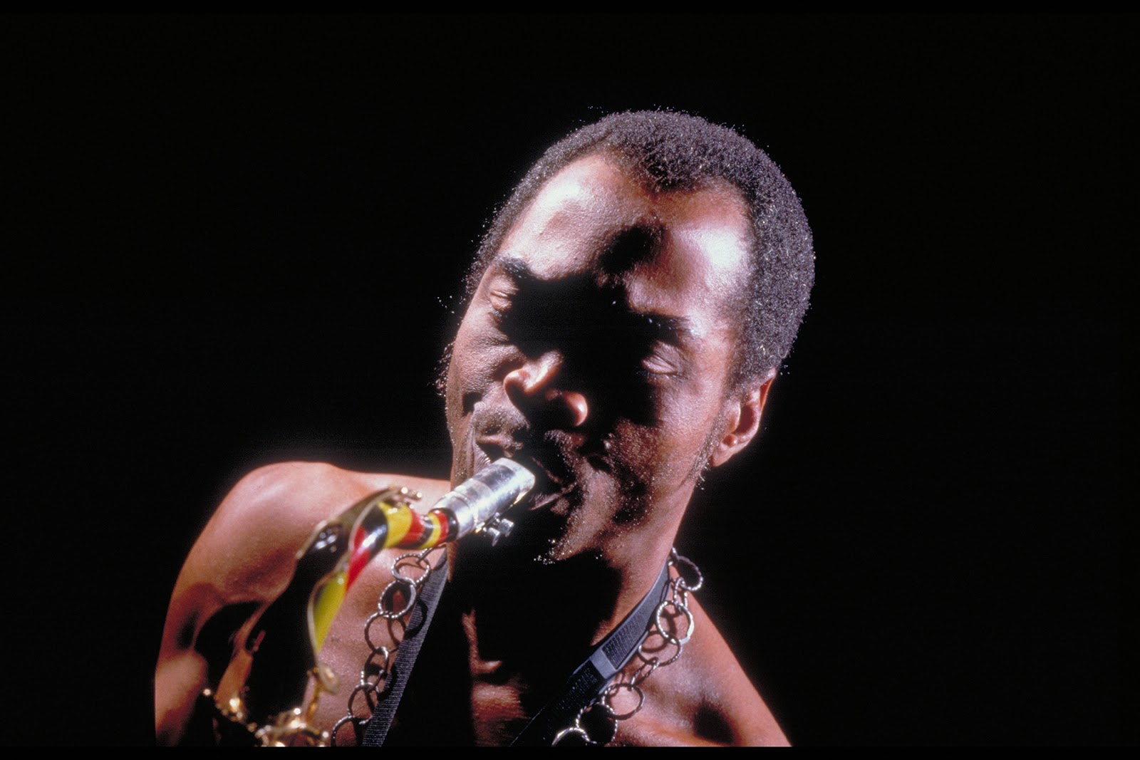 Fela Kuti: Creador del afrobeat y un arduo activista nigeriano ...